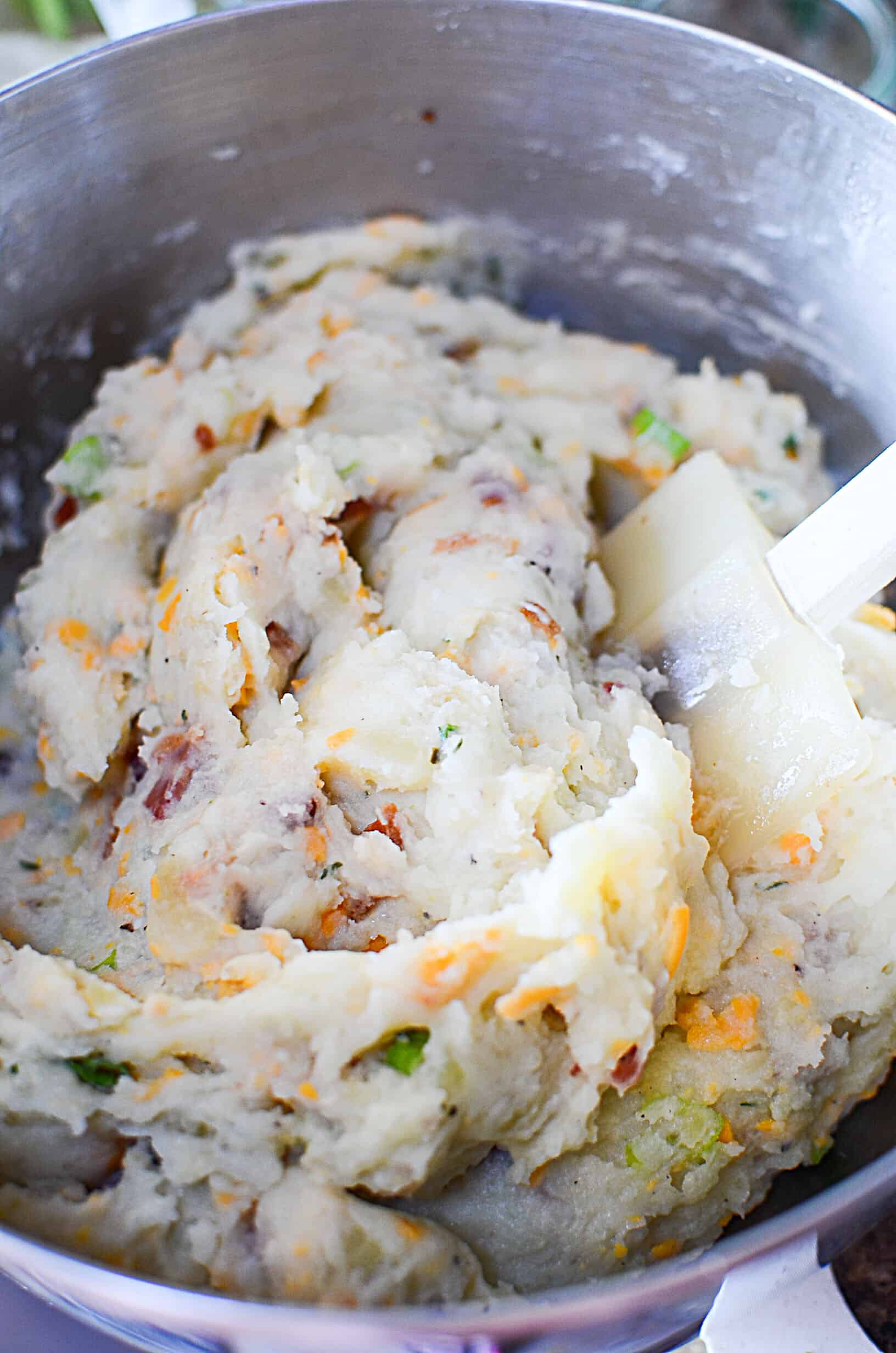 Yummy Instant Pot Loaded Mashed Potatoes