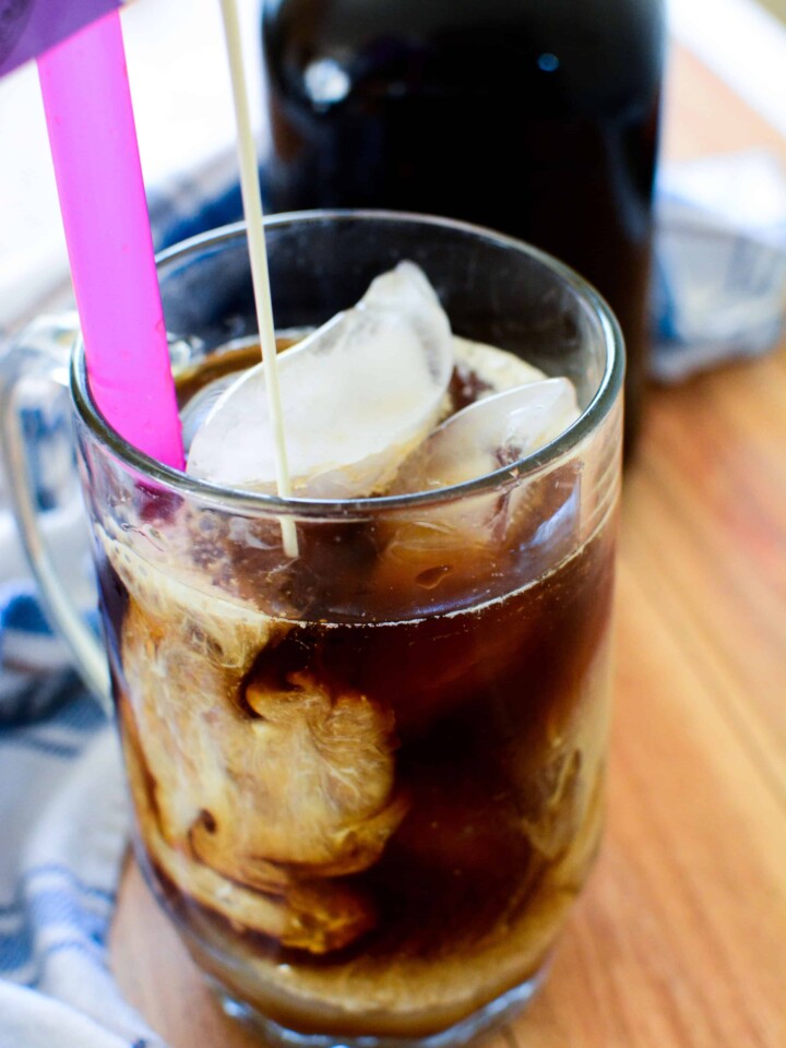 Hibiscus Iced Tea Recipe | The Salty Pot