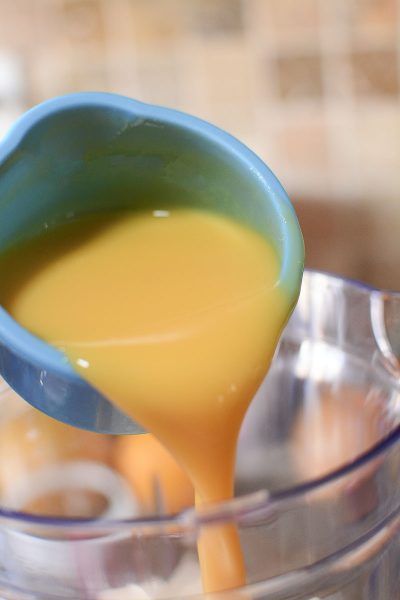 Advocaat Snowball - A Christmas Cocktail