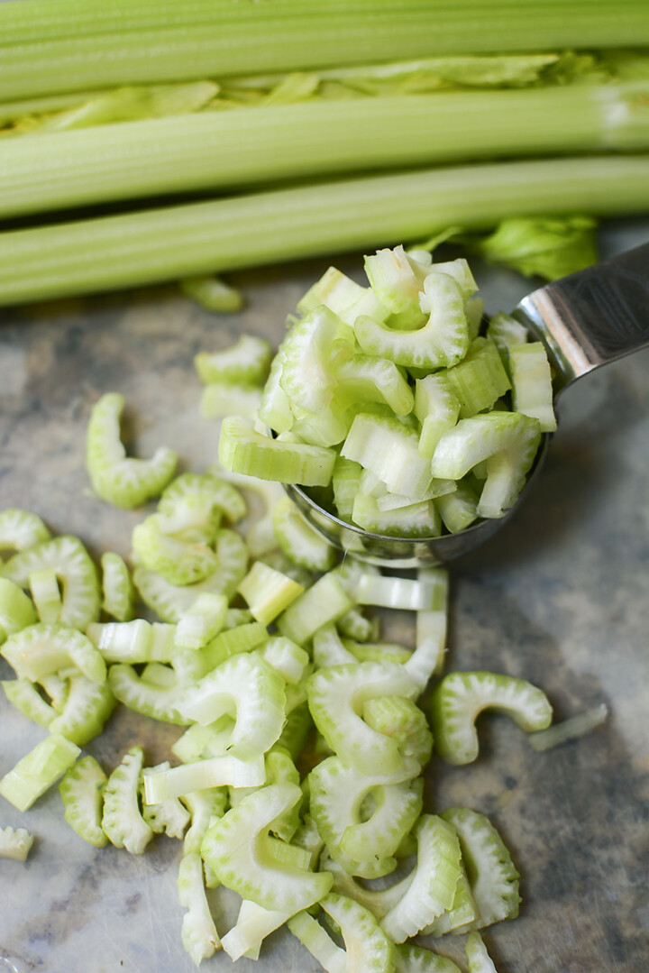 How To Chop Celery