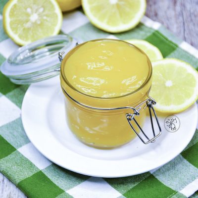 Making Classic Lemon Curd