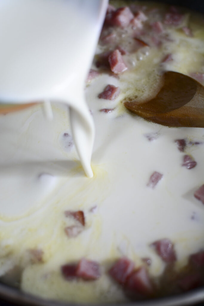 Easy, Creamy Tortellini Pasta With Ham and Parmesan